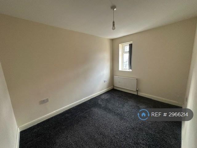 4 bedroom terraced house to rent