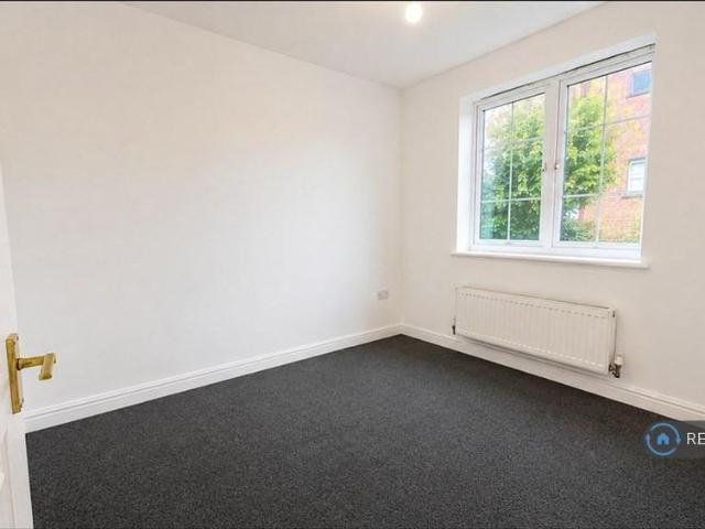 4 bedroom terraced house to rent