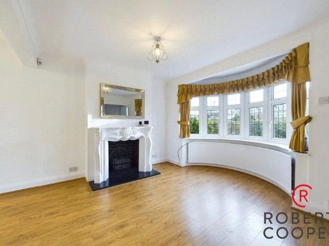 4 bedroom terraced house to rent