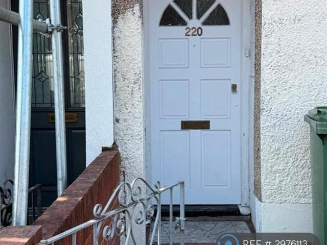 4 bedroom terraced house to rent