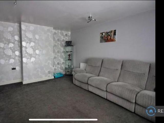 4 bedroom terraced house to rent