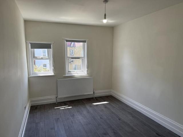 4 bedroom terraced house to rent