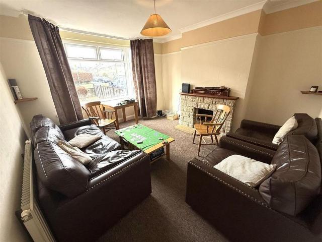 4 bedroom terraced house to rent