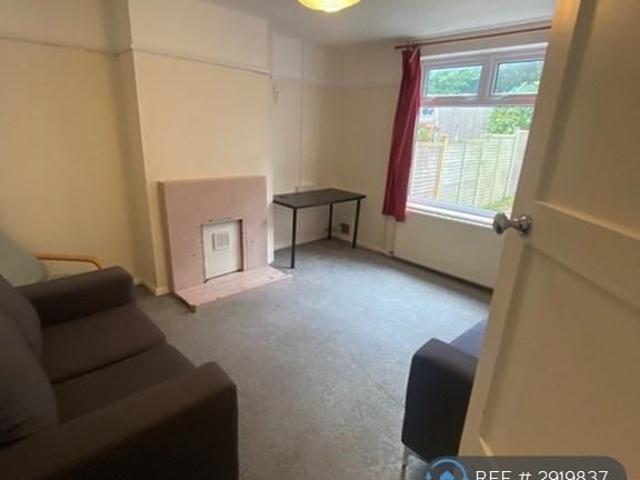 4 bedroom terraced house to rent