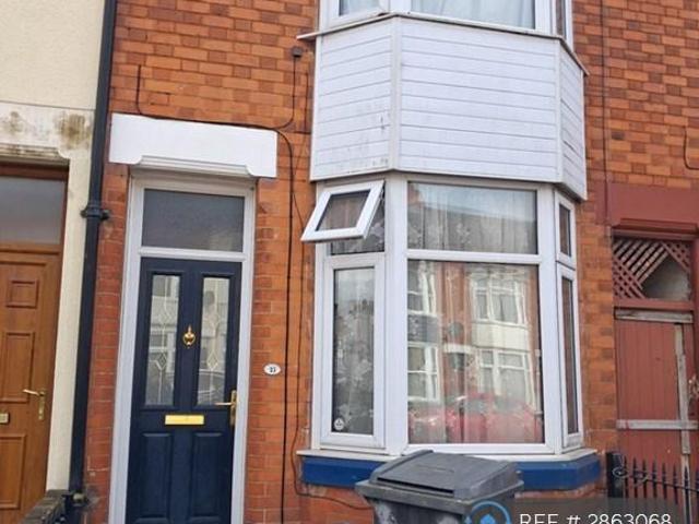 4 bedroom terraced house to rent