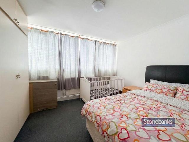 4 bedroom terraced house to rent