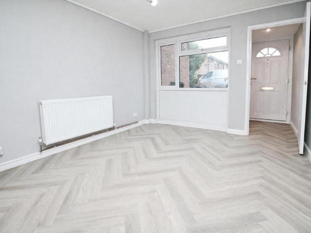4 bedroom terraced house to rent