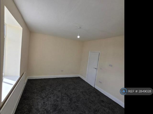 4 bedroom terraced house to rent