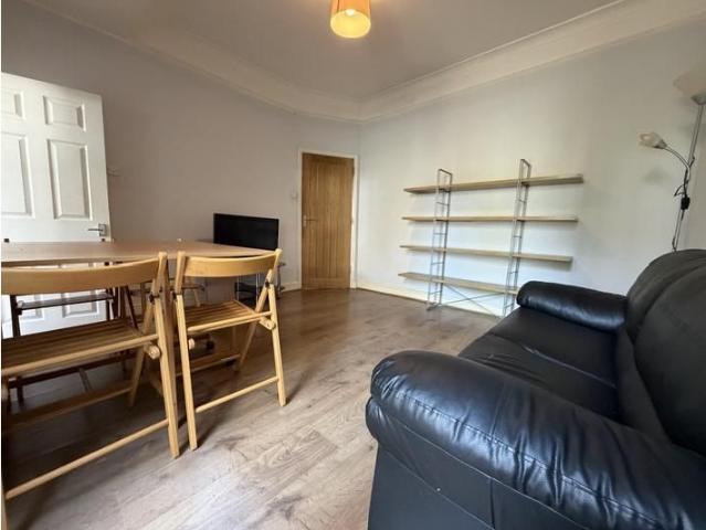4 bedroom terraced house to rent