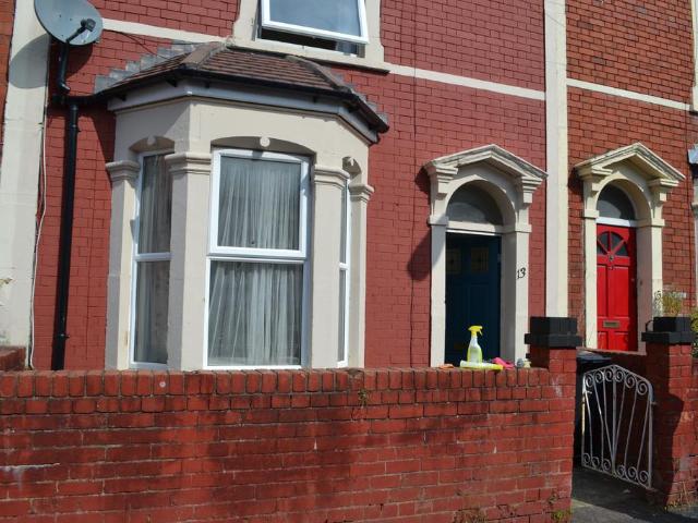4 bedroom terraced house to rent