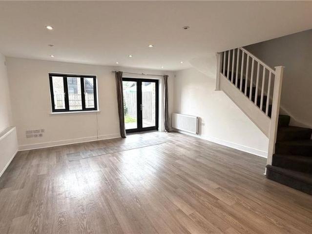 4 bedroom terraced house to rent