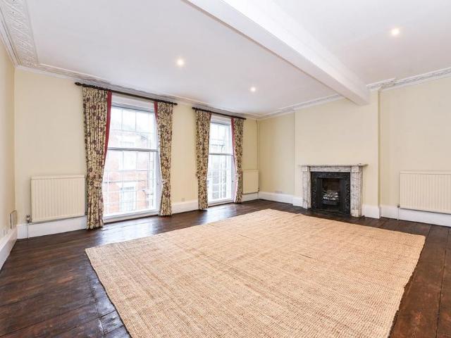 4 bedroom terraced house to rent
