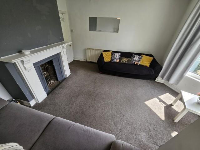 4 bedroom terraced house to rent