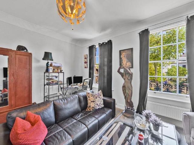 4 bedroom terraced house to rent