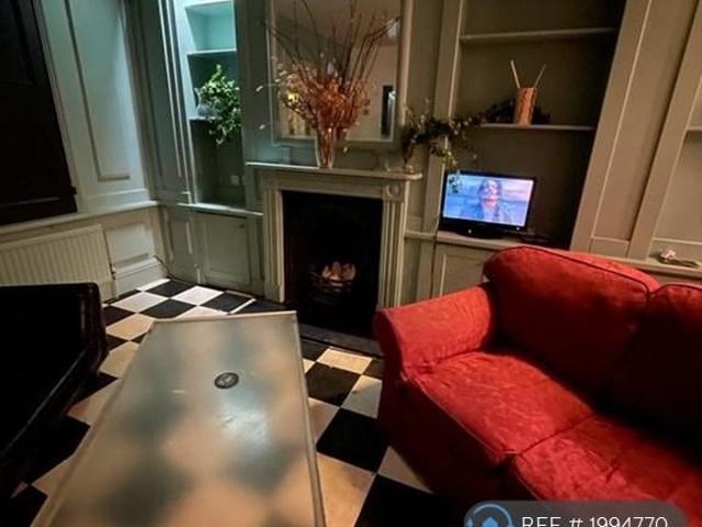 4 bedroom terraced house to rent