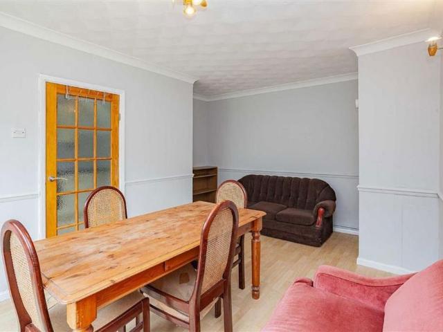 4 bedroom terraced house to rent