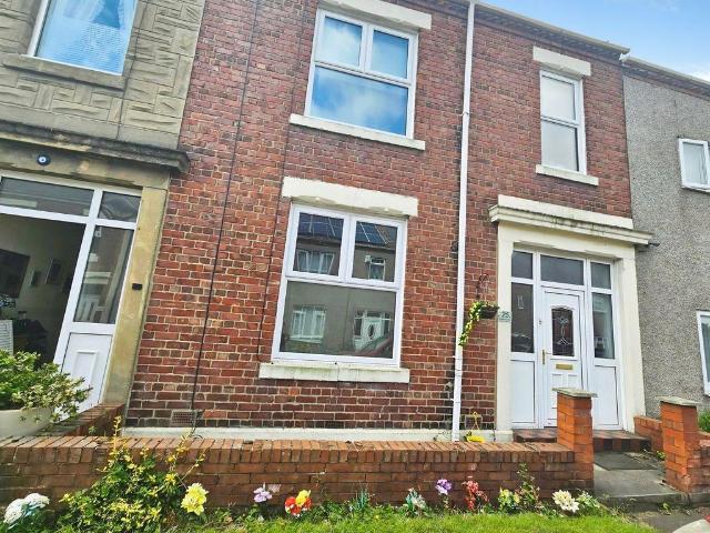 4 bedroom terraced house to rent