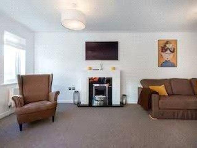 4 bedroom terraced house to rent