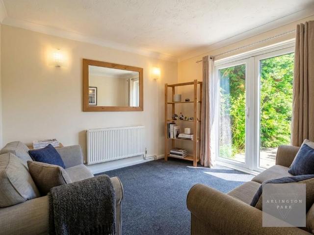 4 bedroom terraced house to rent