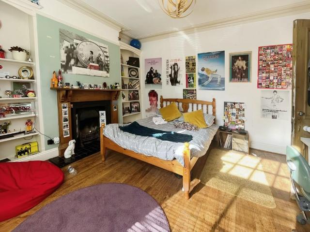 4 bedroom terraced house to rent