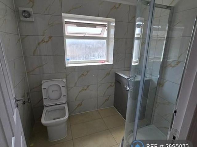 4 bedroom terraced house to rent