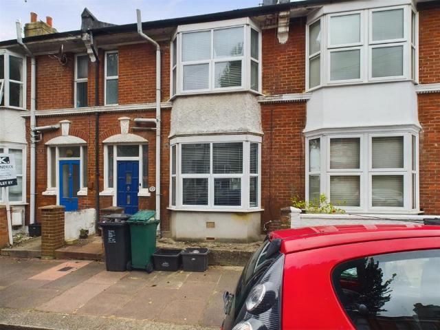 4 bedroom terraced house to rent