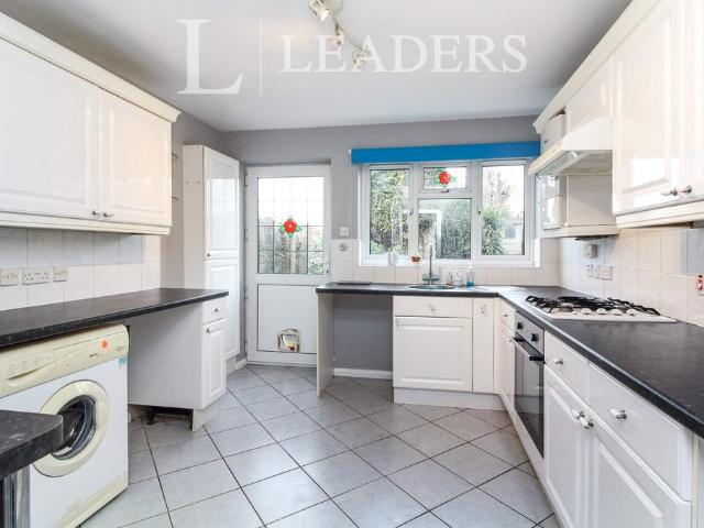 4 bedroom terraced house to rent