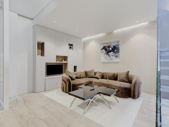 4 bedroom terraced house to rent