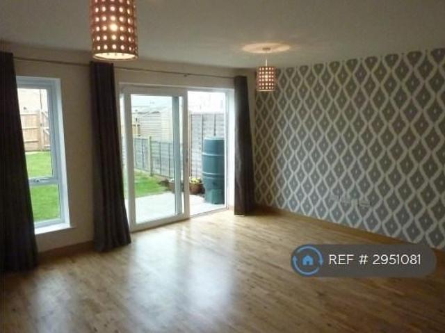 4 bedroom terraced house to rent