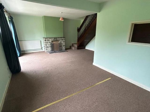 4 bedroom terraced house to rent