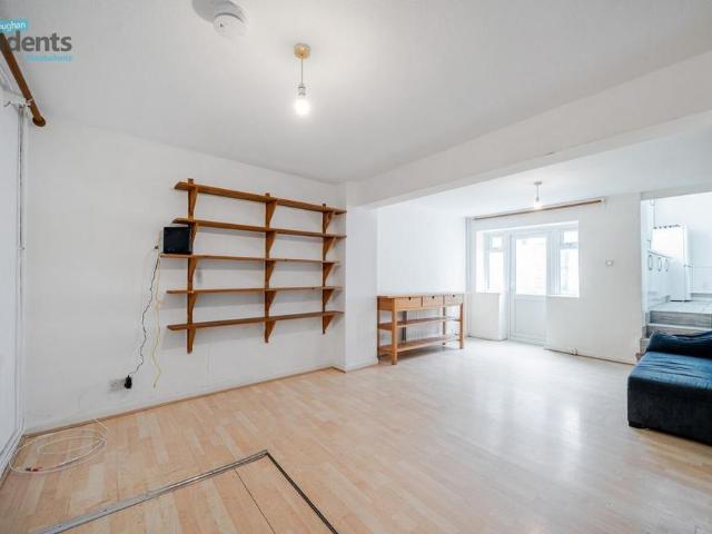 4 bedroom terraced house to rent