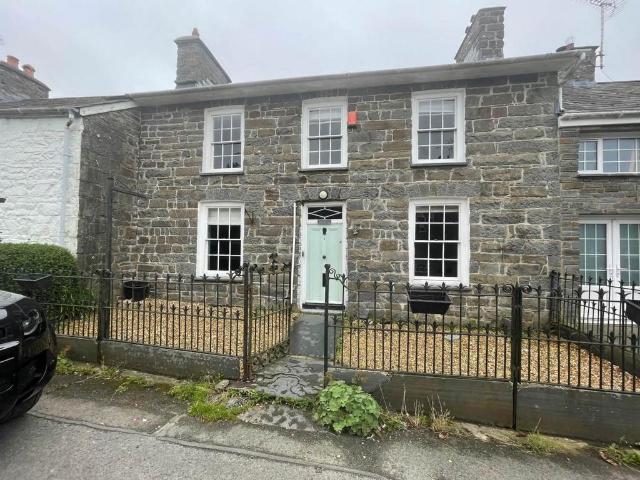4 bedroom terraced house to rent