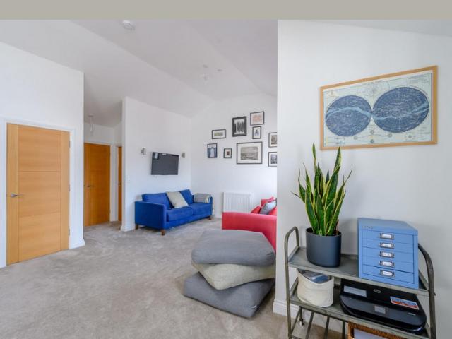 4 bedroom terraced house to rent