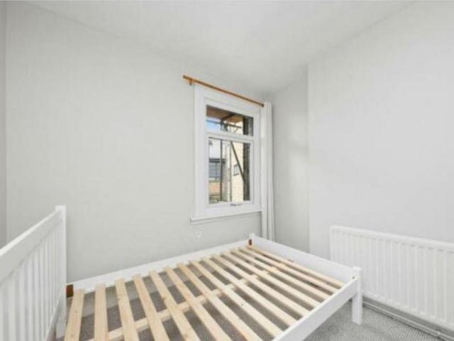 4 bedroom terraced house to rent