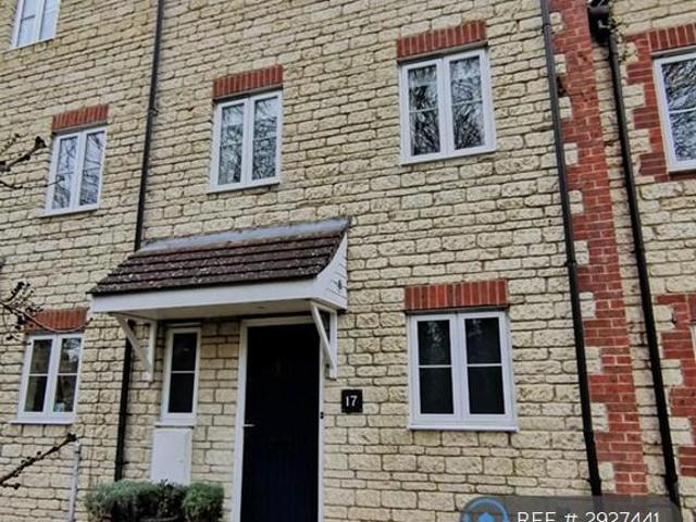 4 bedroom terraced house to rent