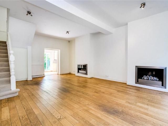 4 bedroom terraced house to rent