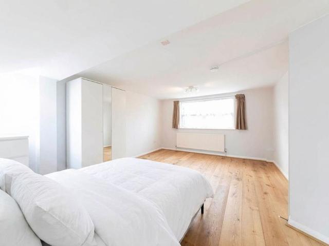 4 bedroom terraced house to rent