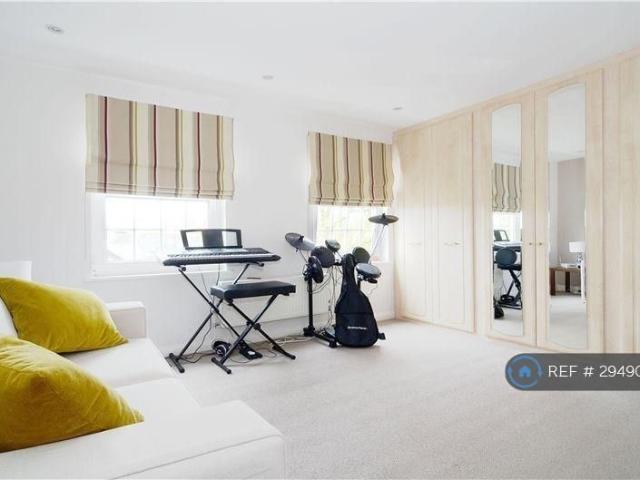 4 bedroom terraced house to rent