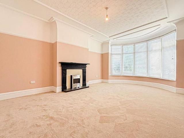 4 bedroom terraced house to rent