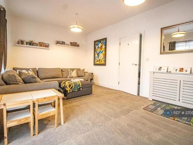 4 bedroom terraced house to rent