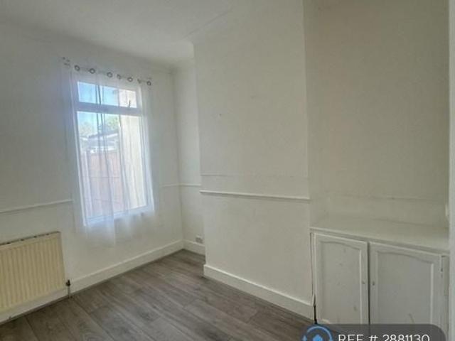 4 bedroom terraced house to rent