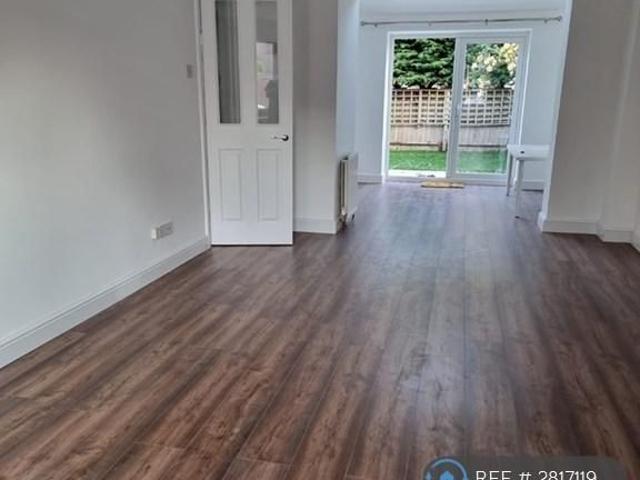 4 bedroom terraced house to rent