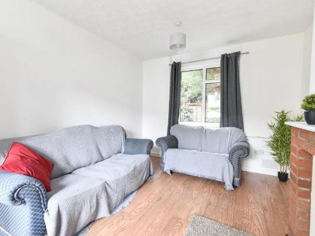 4 bedroom terraced house to rent