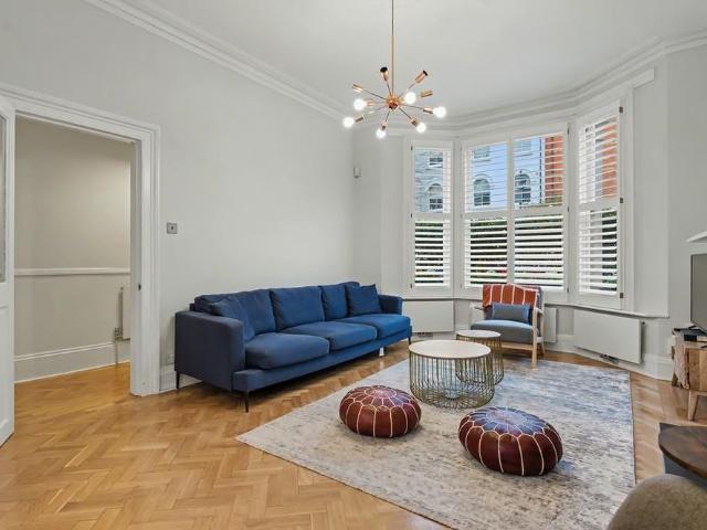 4 bedroom terraced house to rent