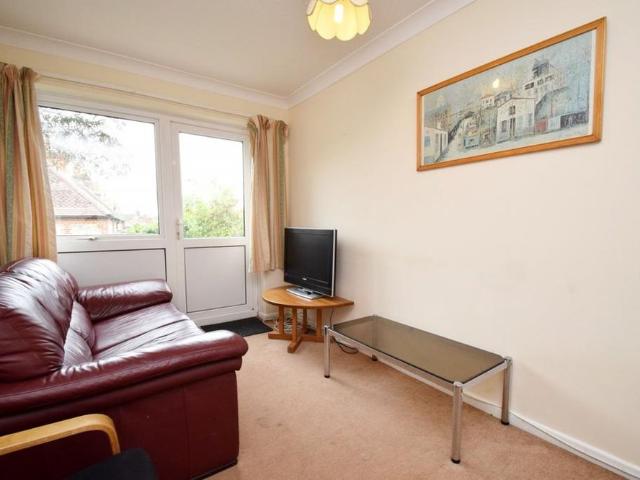 4 bedroom terraced house to rent