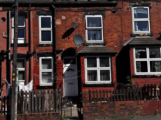 4 bedroom terraced house to rent