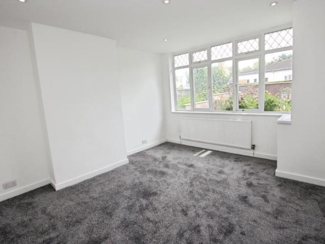 4 bedroom terraced house to rent