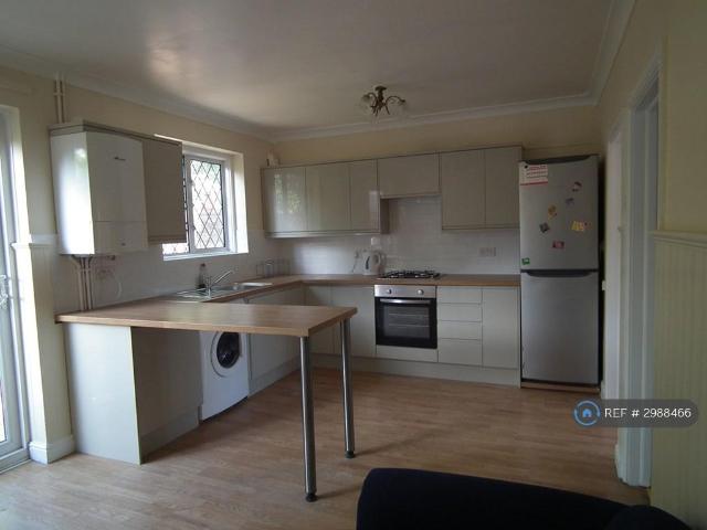 4 bedroom terraced house to rent