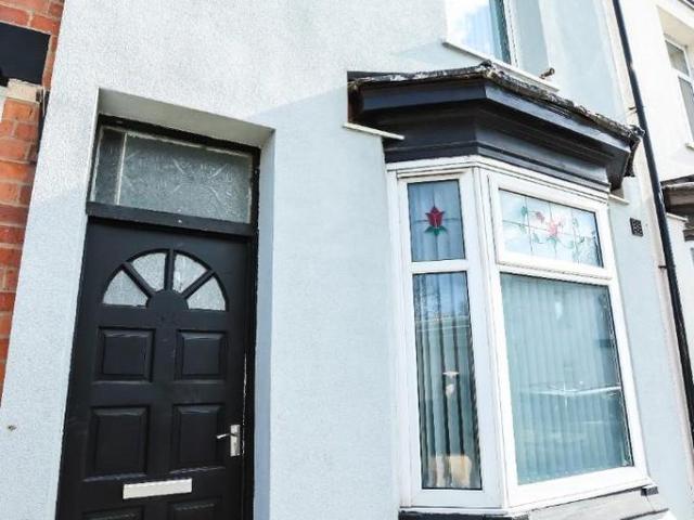 4 bedroom terraced house to rent