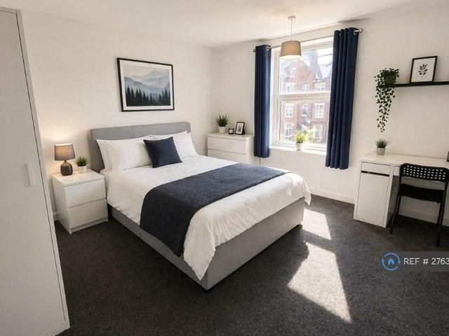 4 bedroom terraced house to rent